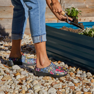 Women's Bailey Molded Clog with Everywear® – Totes.com USA