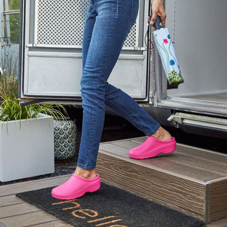 Women's Bailey Molded Clog with Everywear® – Totes.com USA